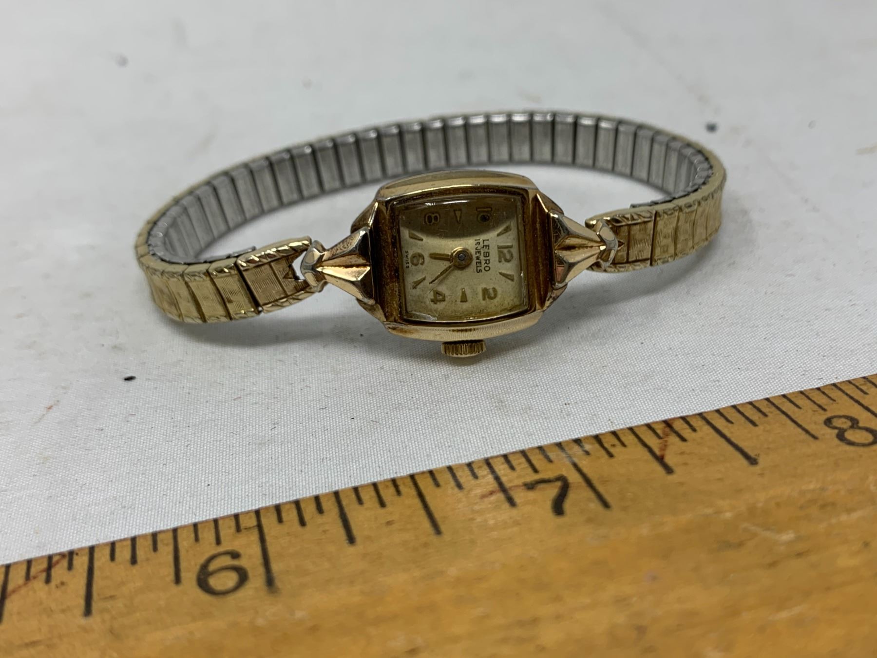 LADIES SWITCH MADE "LEBRO" 15 JEWEL WATCH - WORKS - Schmalz Auctions