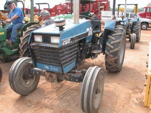 LONG 2510 FARM TRACTOR, SN: 6302047,