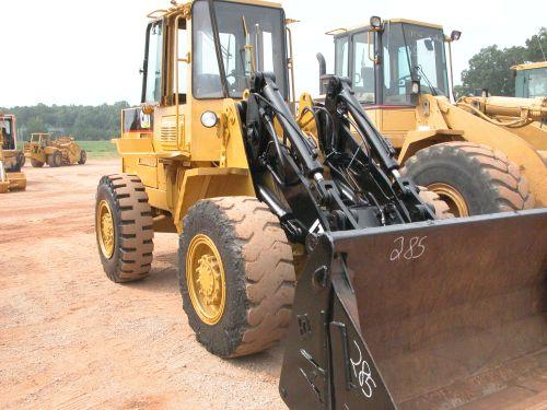 CATERPILLAR IT28 RUBBER TIRE LOADER,
