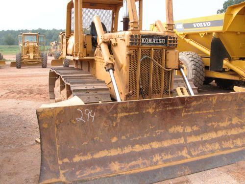 KOMATSU D65-6 CRAWLER TRACTOR, SN: 3