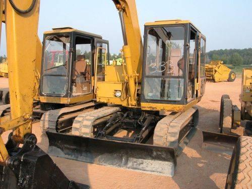 CATERPILLAR E70B HYDRAULIC EXCAVATOR,