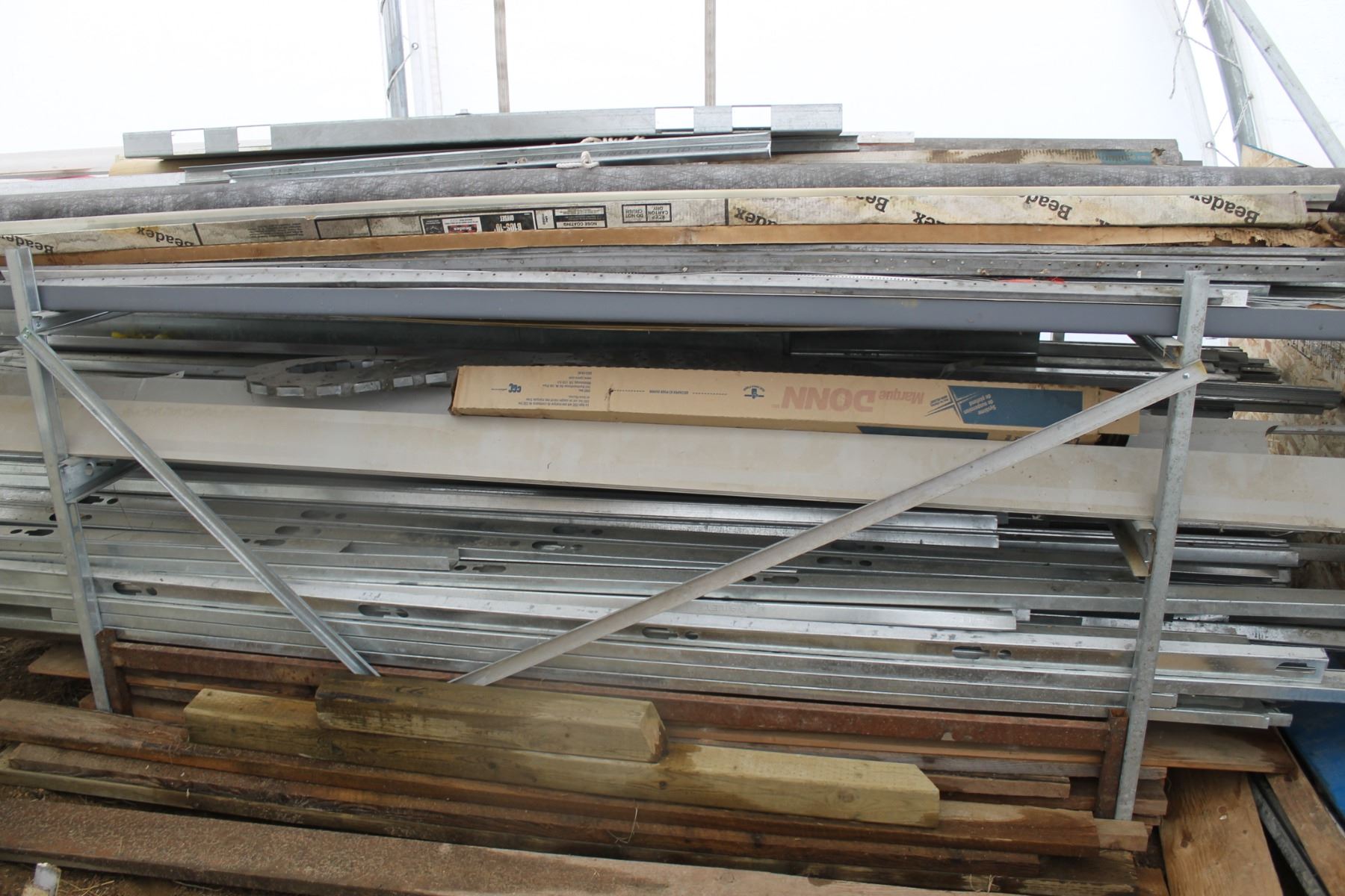 LARGE QUANTITY OF 10' BAILEY GALVANIZED CONSTRUCTION STUDS, SIDING TRIM ...