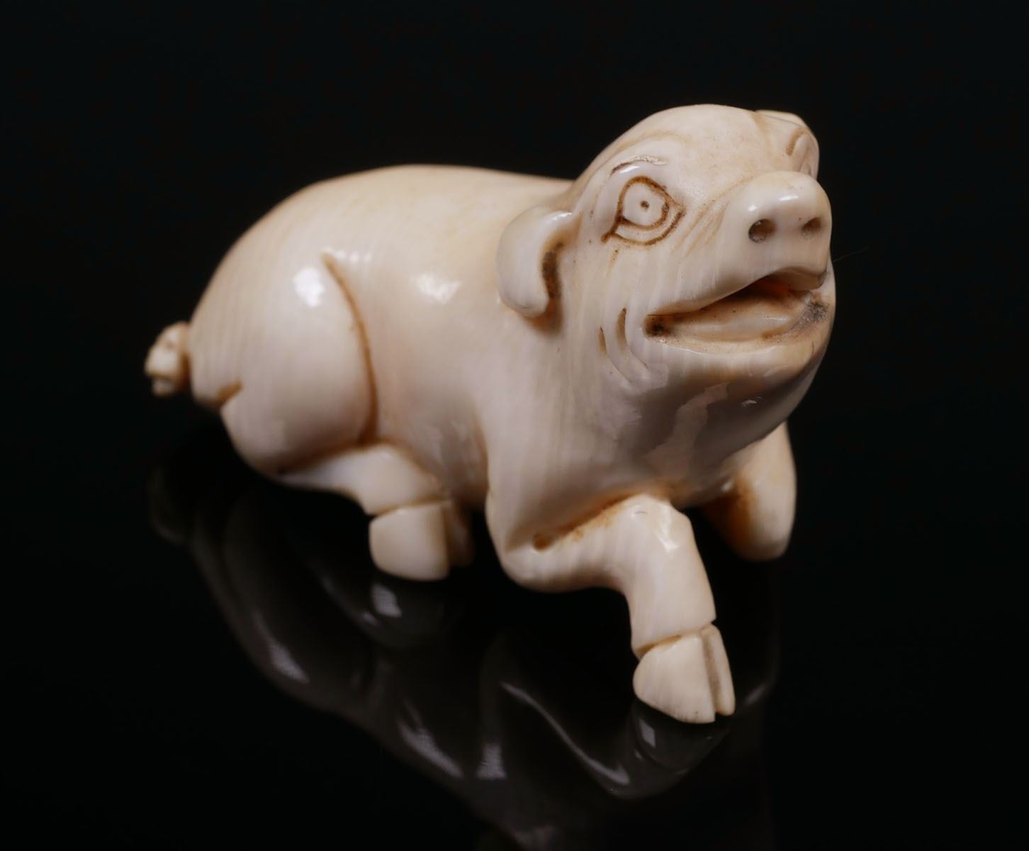 Antique Japanese Ivory PIG Netsuke