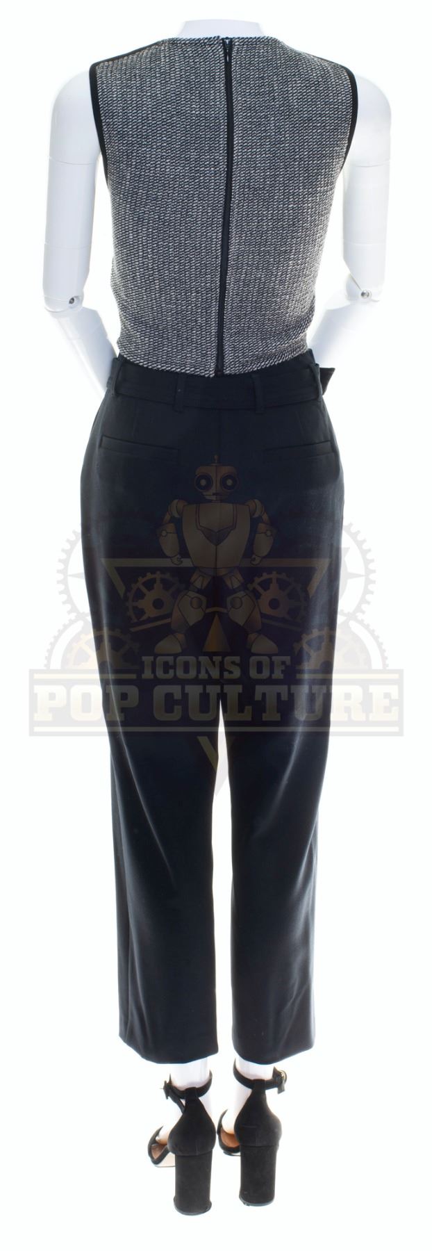 Future Man (TV) – Jeri Elizabeth Lang’s Outfit – FM384