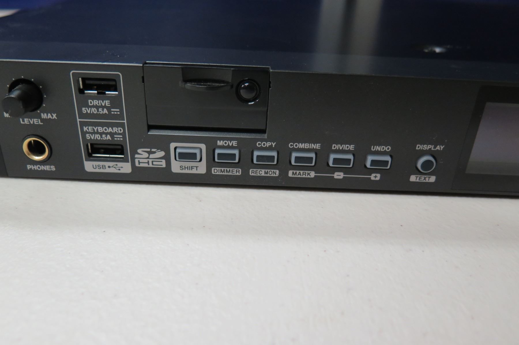 Denon Professional SD/USB Mountable Recorder Model DN-500R