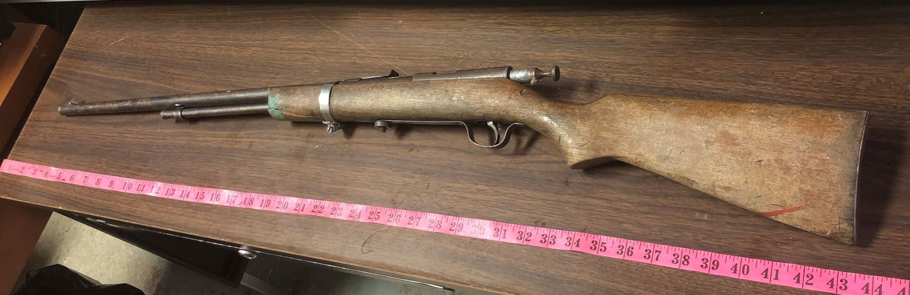 COOEY REPEATER .22 CALIBER MODEL 60 RIFLE WITH IRON SIGHTS HAND LOAD