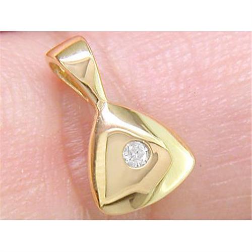 .25 ct Diamond Pendant beautifully set in solid#1079190