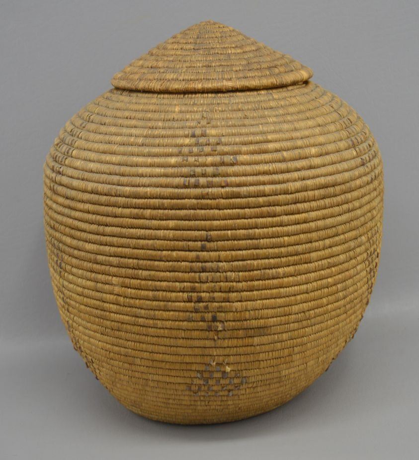 NATIVE AMERICAN NORTH WEST COAST/ESKIMO BASKETRY CONTAINER