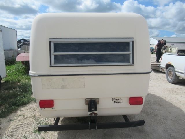 76 Triple E Surfside BH 10' Camper Fiberglass Body w Fridge & Furnance