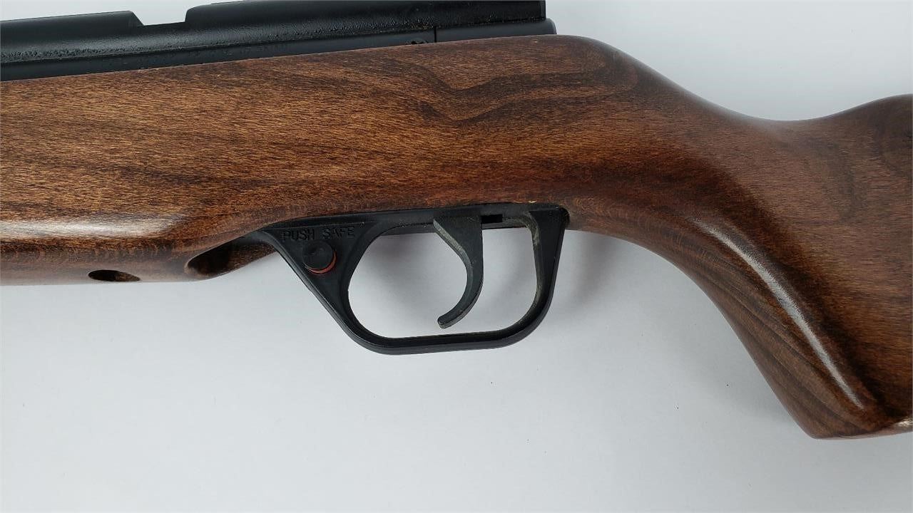 Benjamin Buccaneer AS392 .22 Air Rifle