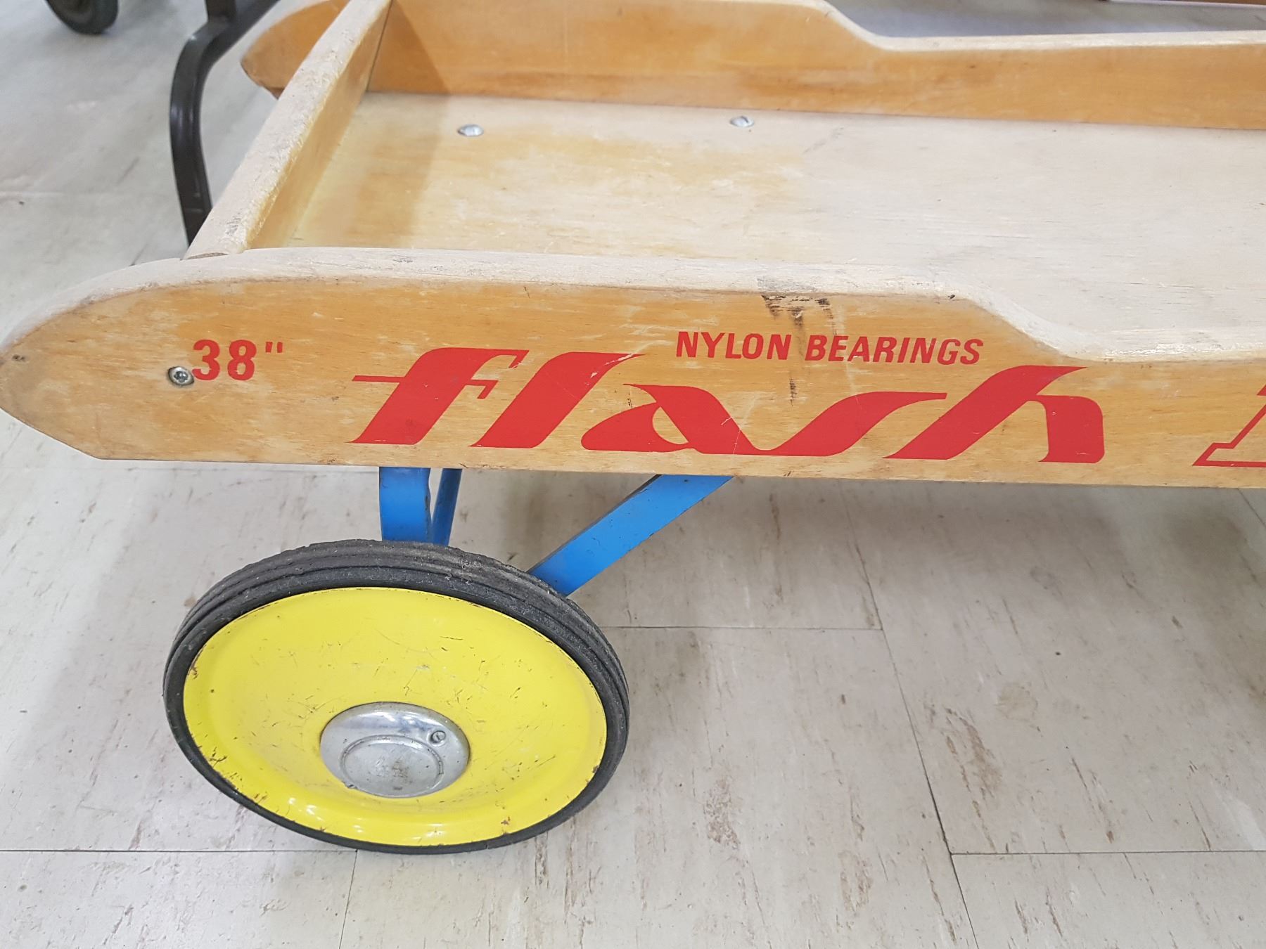 FLASH LEADER PULL WAGON 38" BOX - Schmalz Auctions