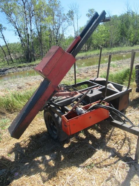 Silver Lake Mfg Trailer - Hydraulic Post Pounder