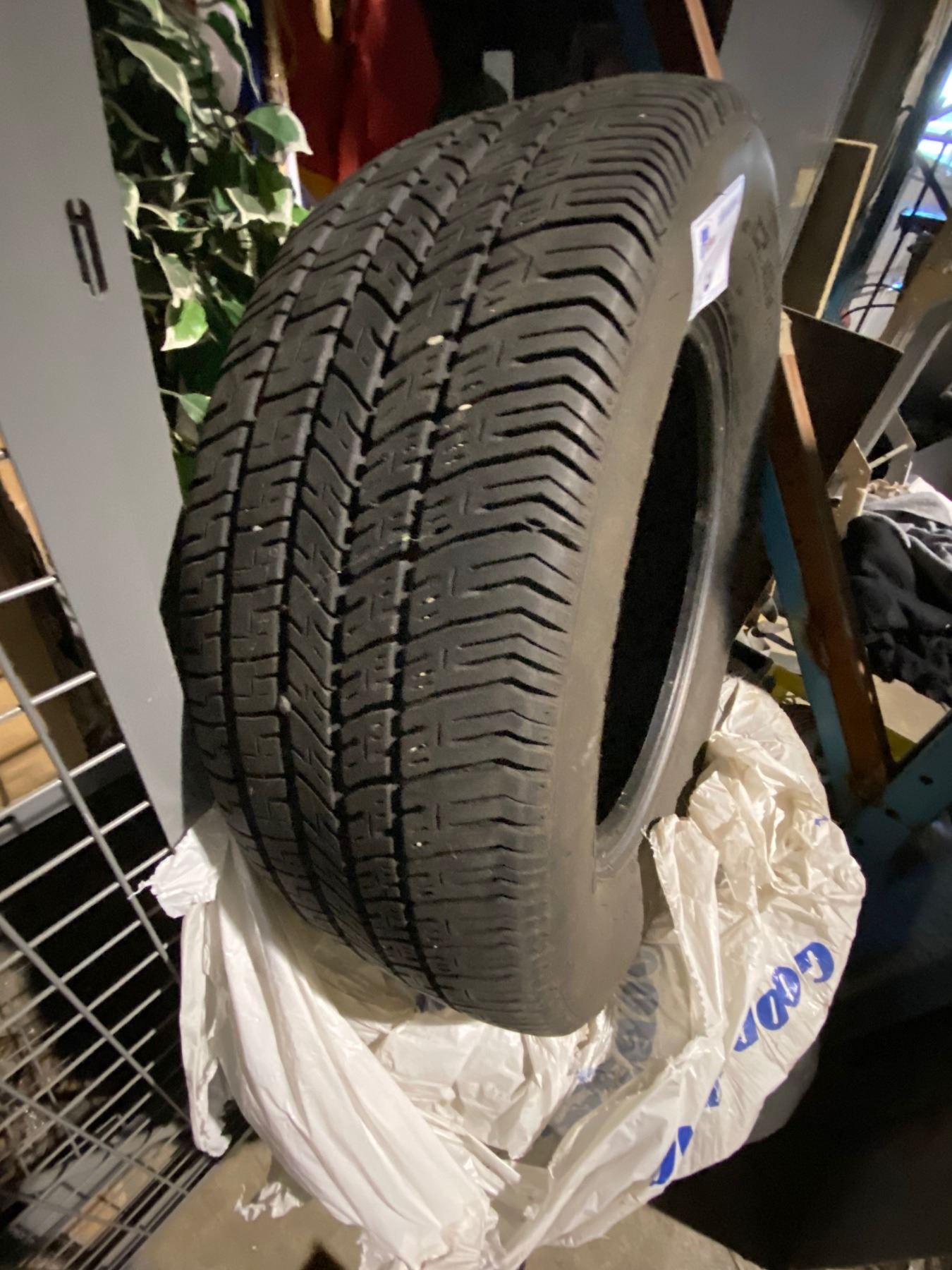 SET OF 4 P225 60 R16 TIRES USED SET OF 4 P225 60 R16 TIRES USED