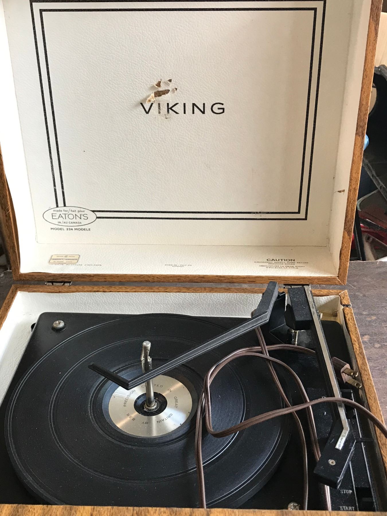 EATONS VIKING RECORD PLAYER