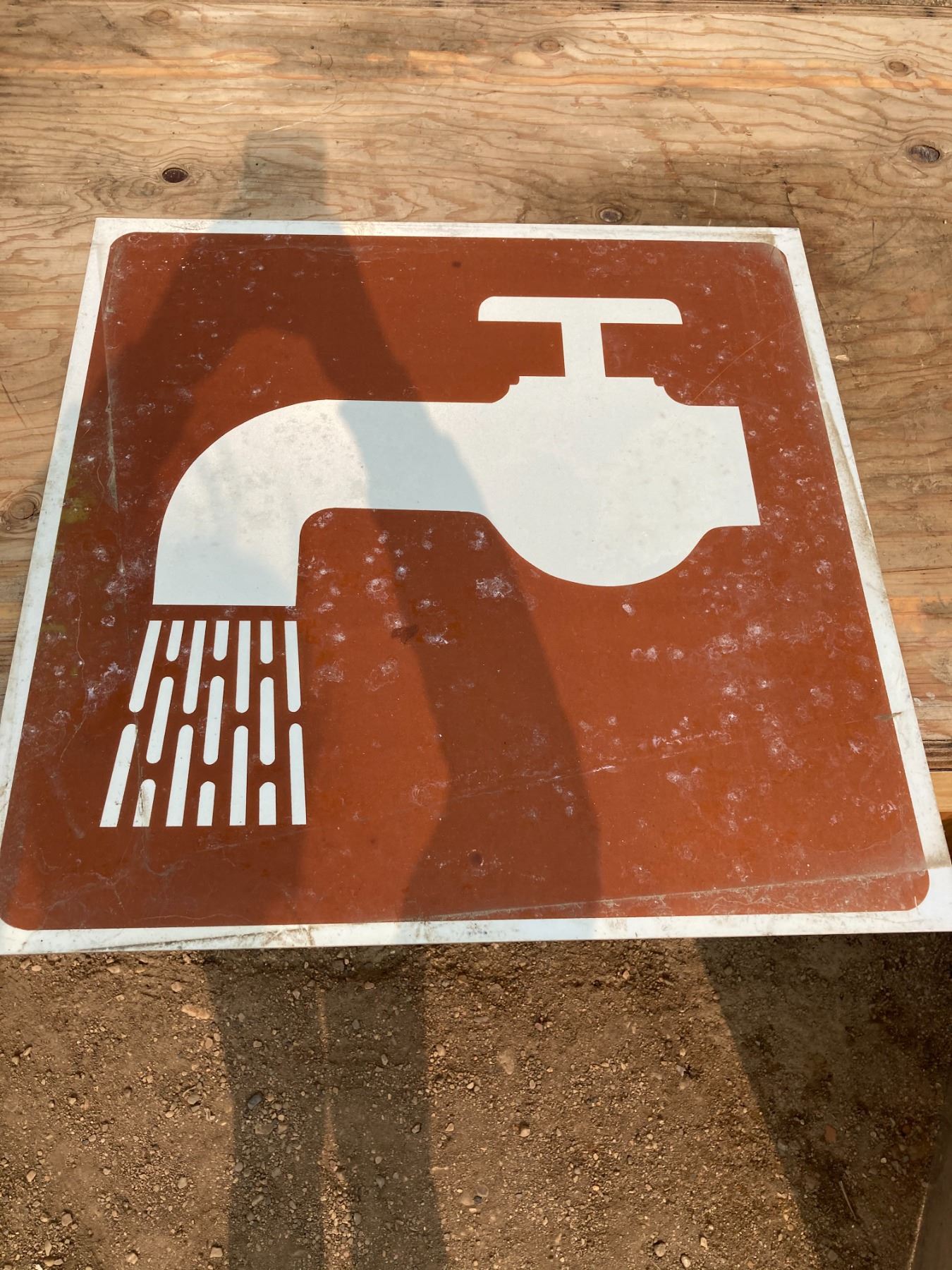 2FT X 2FT FAUCET WATER SIGN