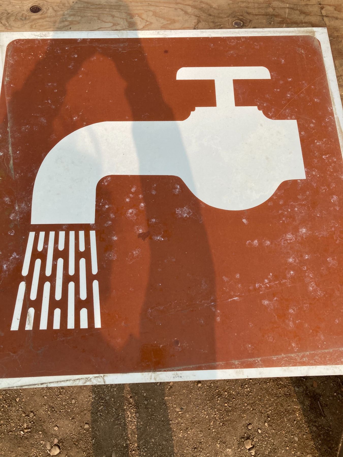 2FT X 2FT FAUCET WATER SIGN