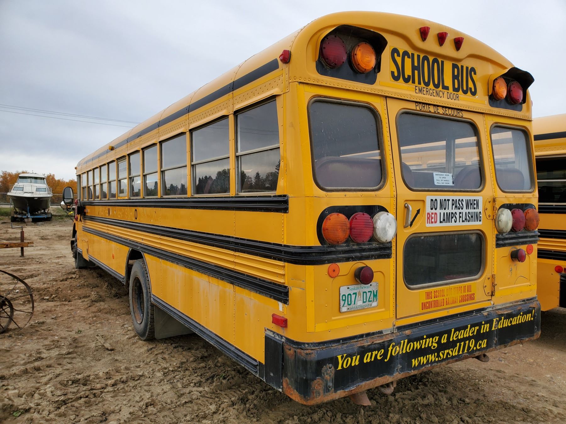 2005 54 PASSENGER BUS VISION BLUE BIRD 1BAKFCKH95F220781 (HAS KEYS)