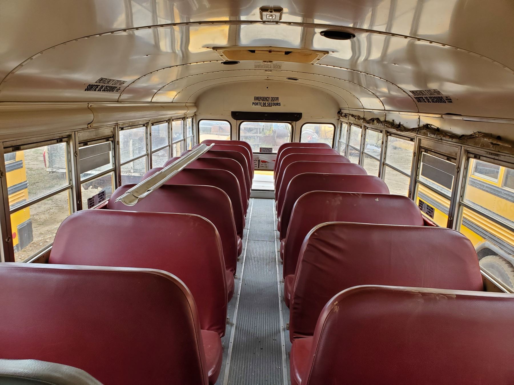 2005 54 PASSENGER BUS VISION BLUE BIRD IBAKCCKH55F220771 (has keys ...