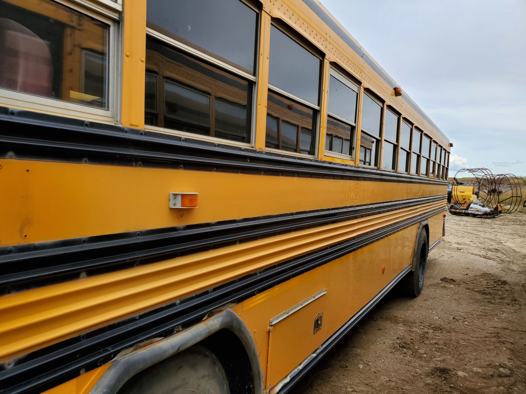 2007 72 PASSENGER BUS VISION BLUE BIRD 1BABJCKH77F239573 (HAS KEYS)