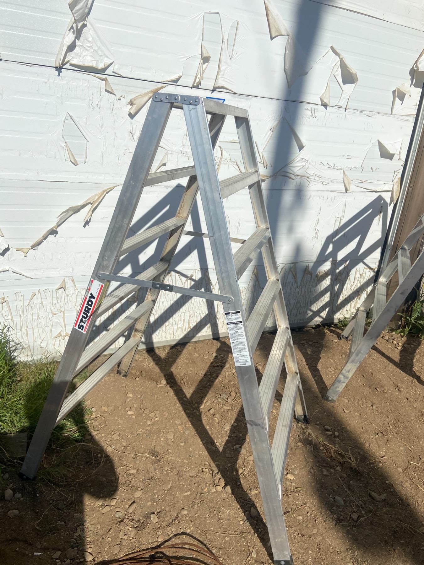 6' STURDY LADDER ALUMINIUM