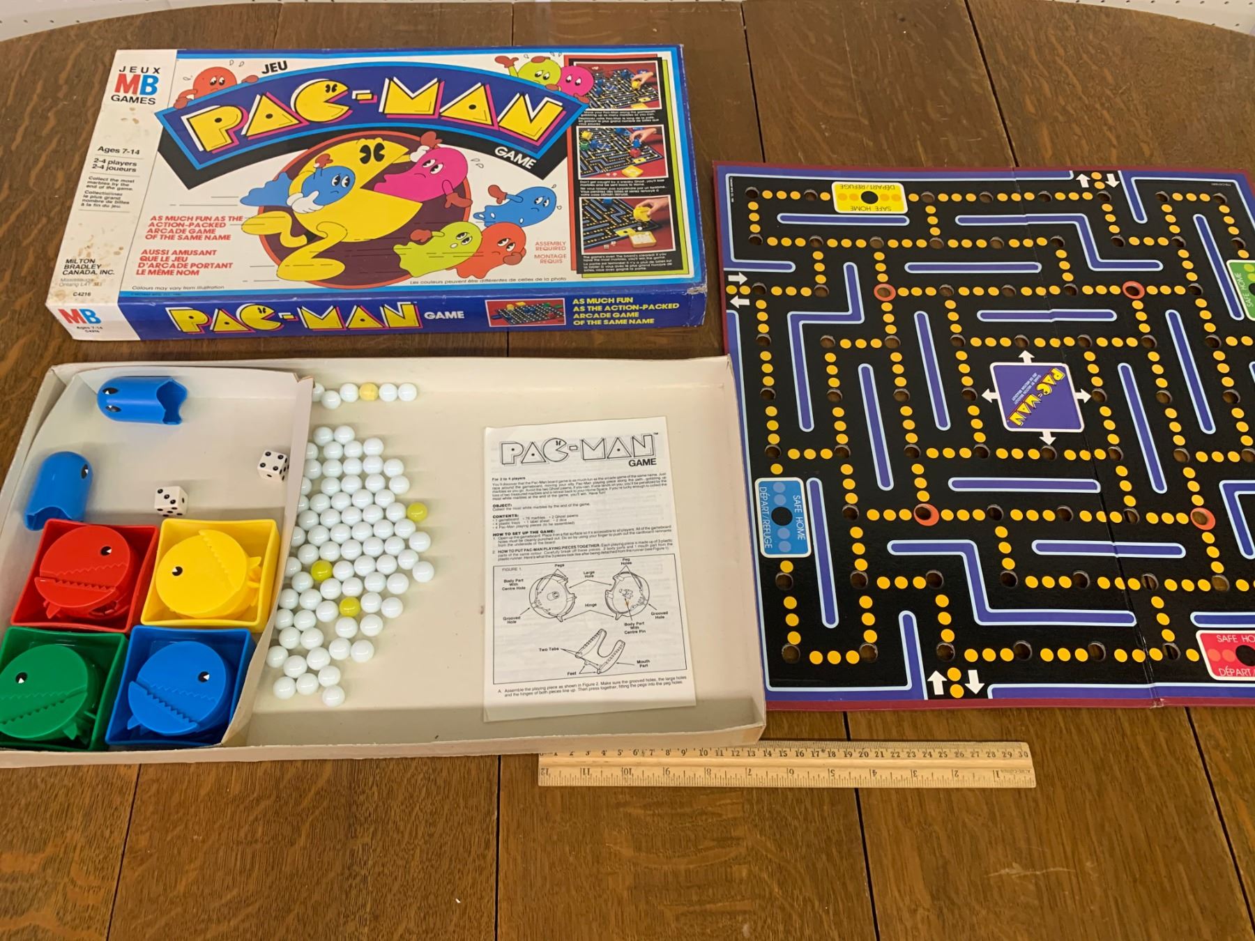 VINTAGE PAC-MAN GAME WITH BOX