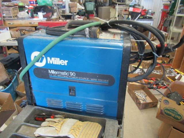 Millermatic 90 Mig Welder w Roll of Mig Wire