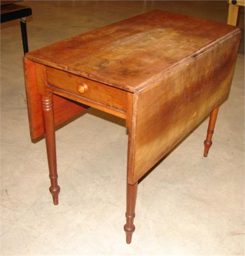 PRIMITIVE SOFTWOOD TABLE