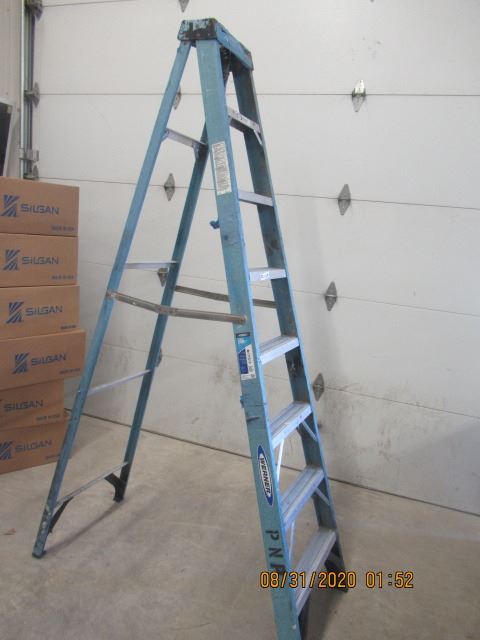 8' Step Ladder