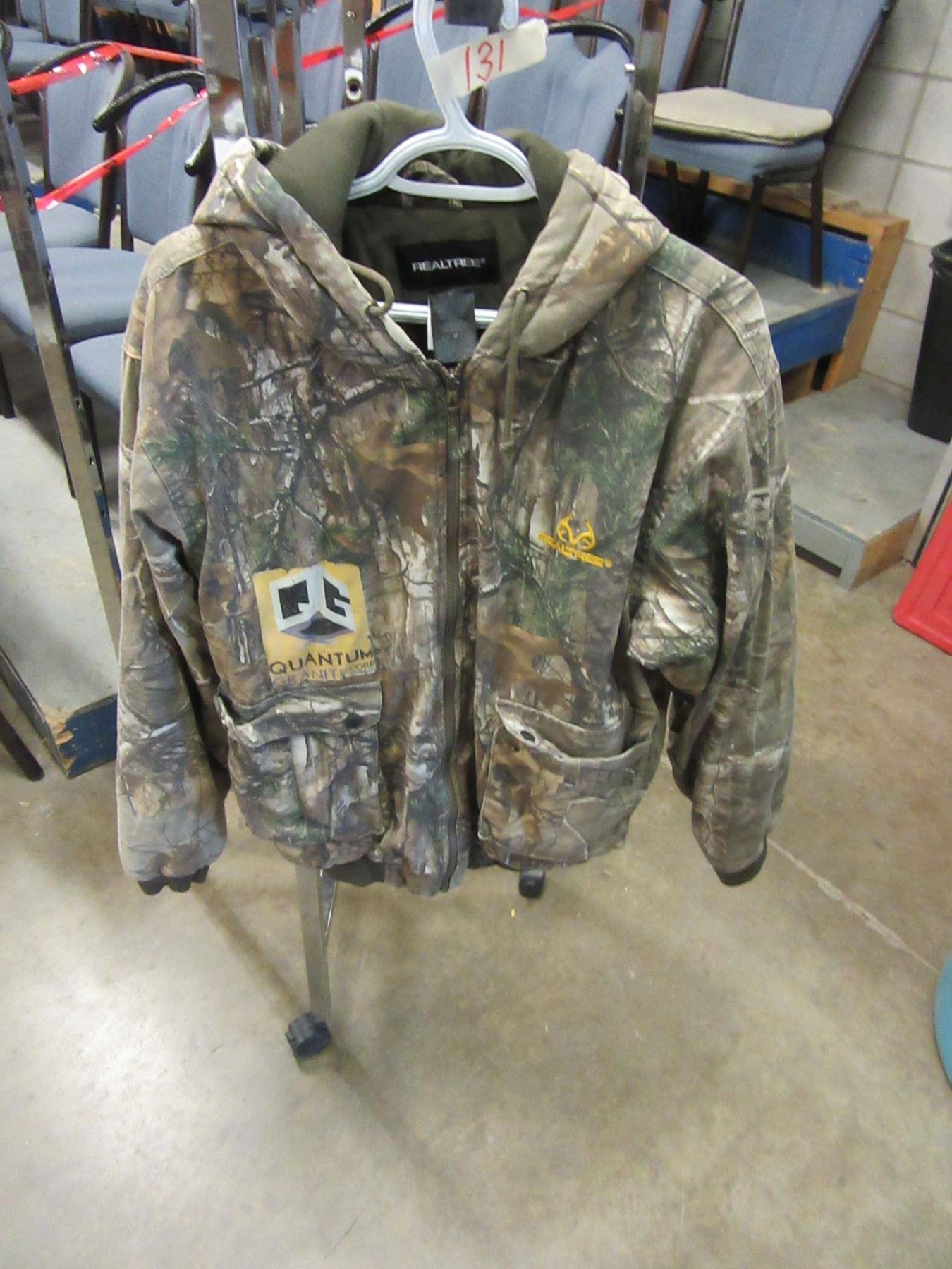 REALTREE CAMO COAT (SIZE MEDIUM)