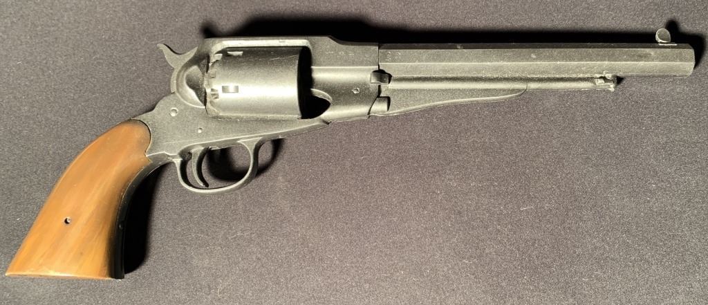 Django Unchained (2012) - Revolver (Stunt)