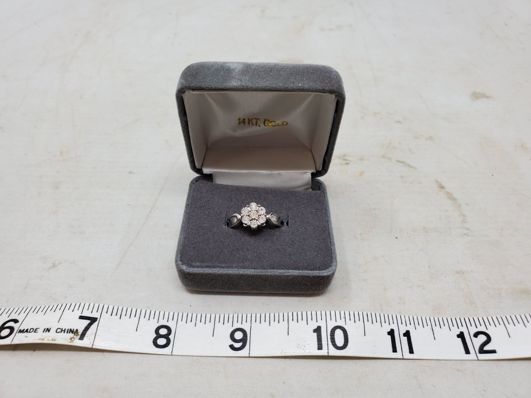 STERLING SILVER 7 DIAMOND RING SIZE 7 SRV#120 - Schmalz Auctions