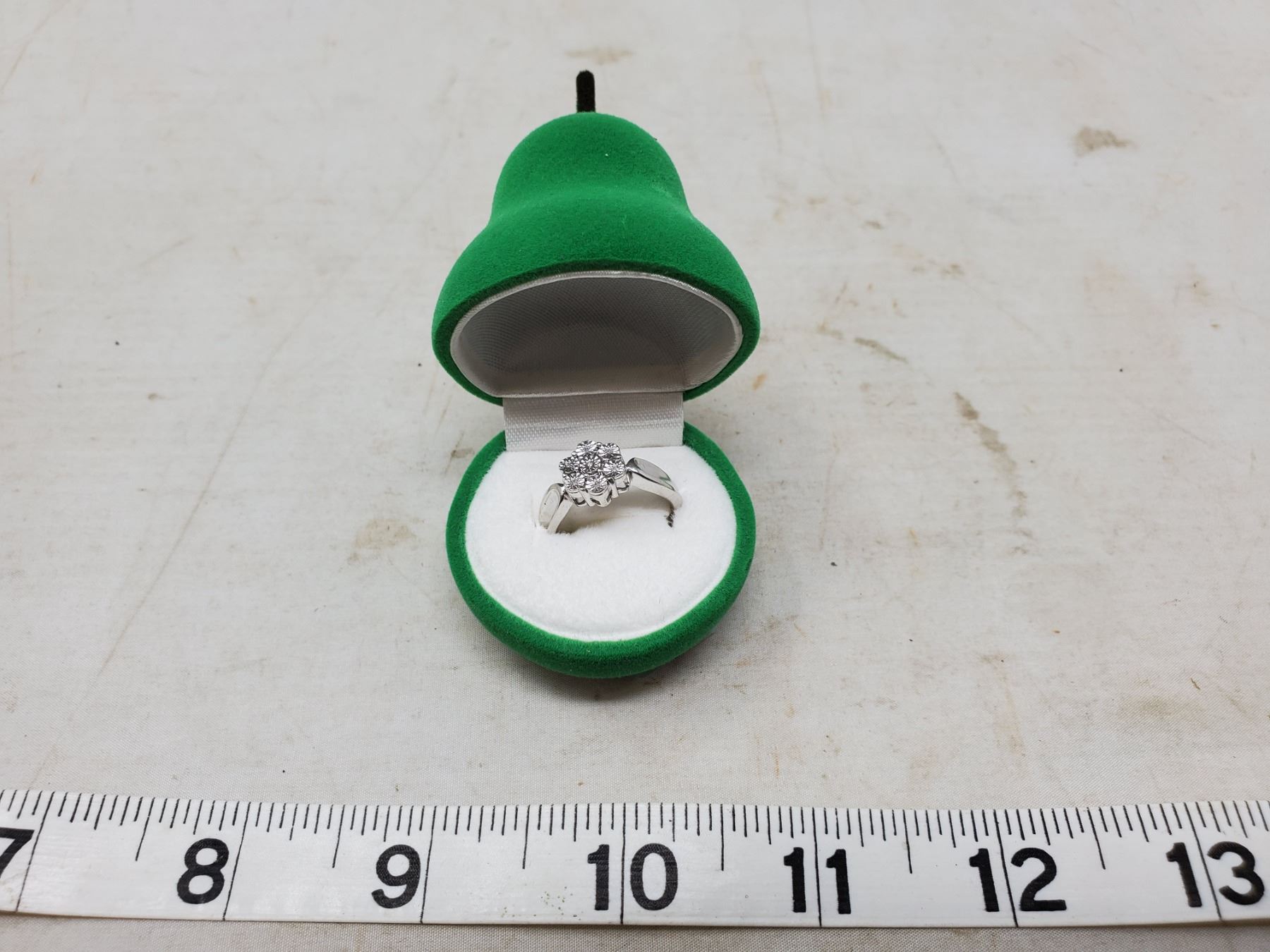 SILVER DIAMOND (3.37 CM) RING SIZE 7 SRV $180 - Schmalz Auctions