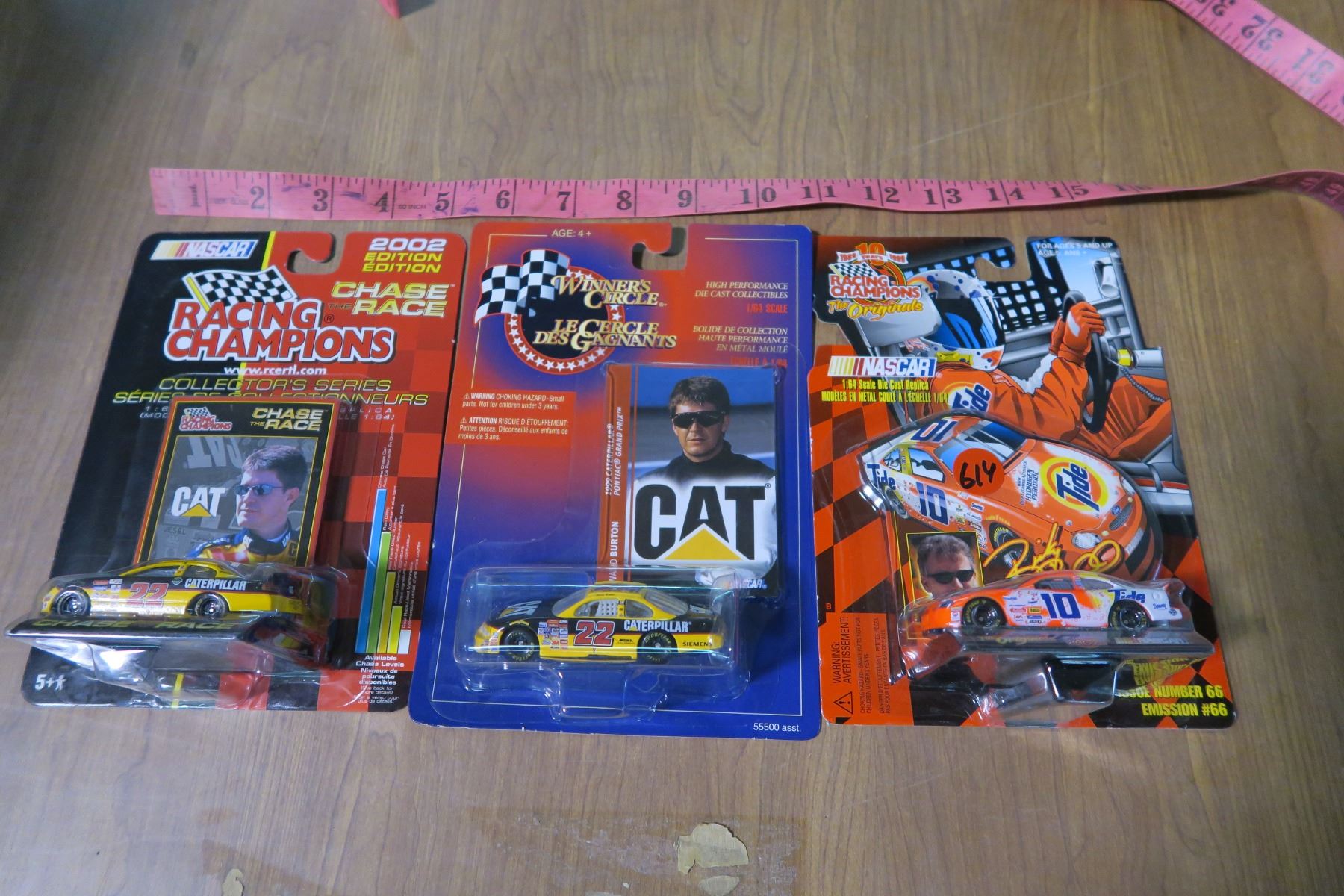 3x 1 64 Nascar Cars 3x 1 64 Nascar Cars