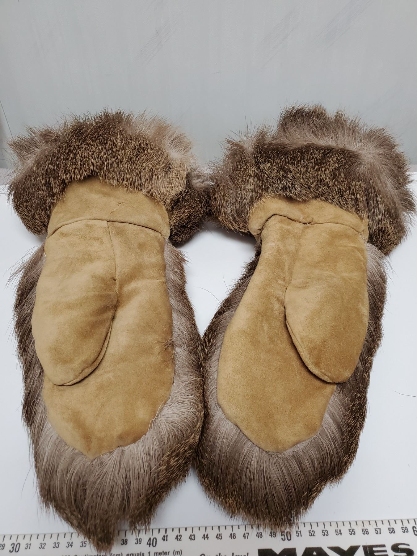 Fur and leather gauntlets, lined, 18” long