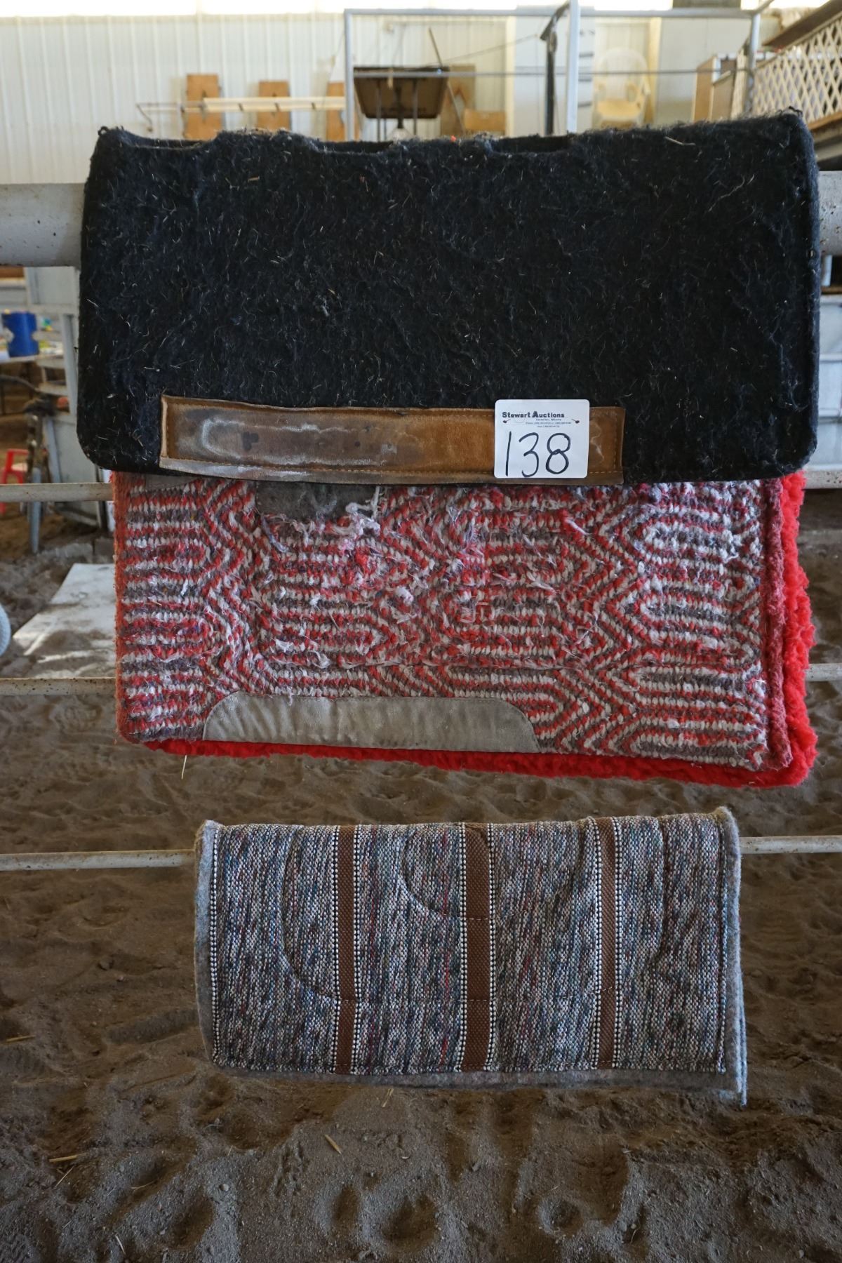 3 horse saddle blankets