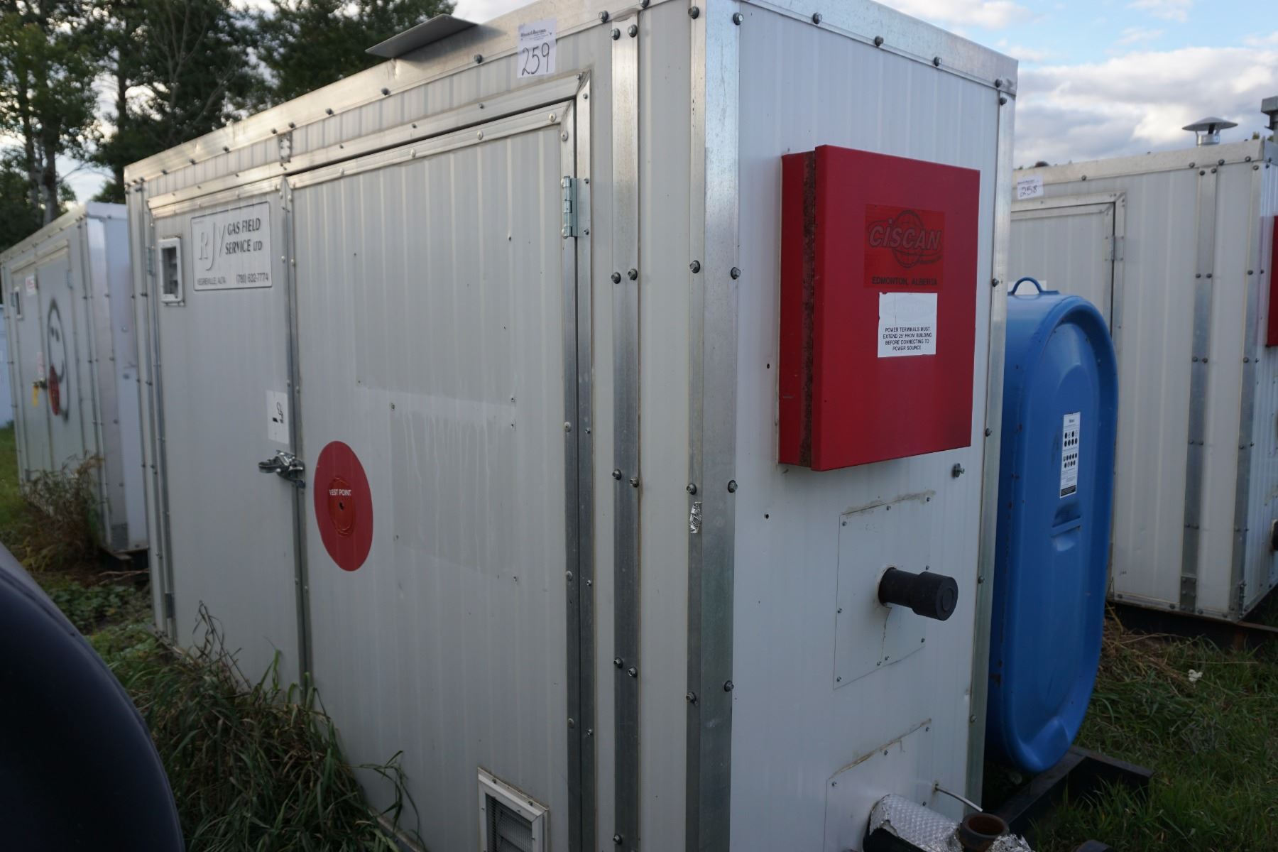 Oilfield shack loaded inside, comes with catalystic heater and tank.