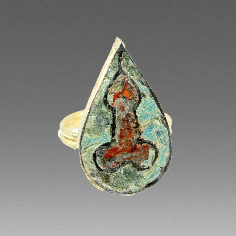 Roman Style Gold Ring With Enamel depicting Phallus.