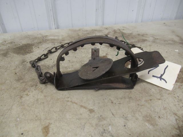 Victor N4 Jump w Teeth - Rare Trap - Vintage