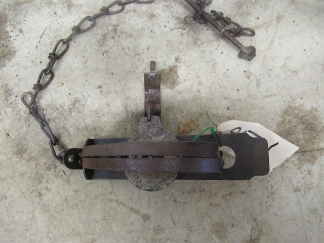 Victor N4 Jump w Teeth - Rare Trap - Vintage
