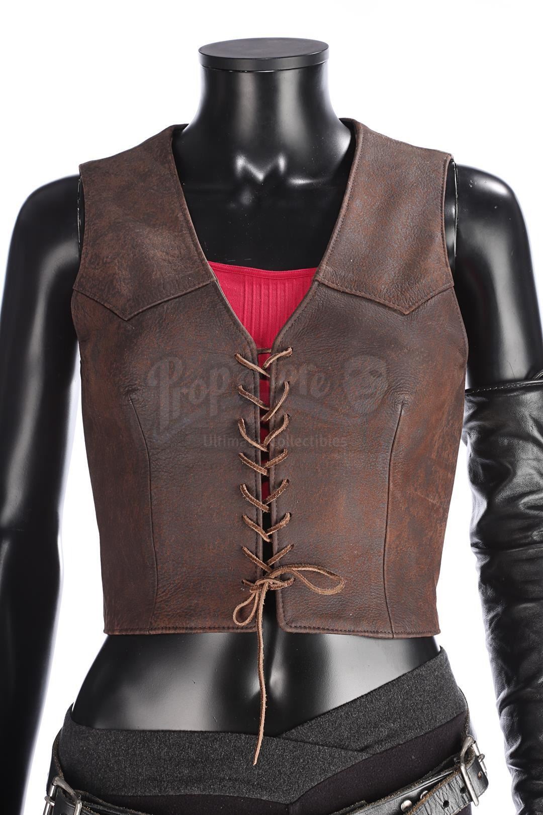 BLADE: TRINITY (2004) - Abigail Whistler's (Jessica Biel) Costume