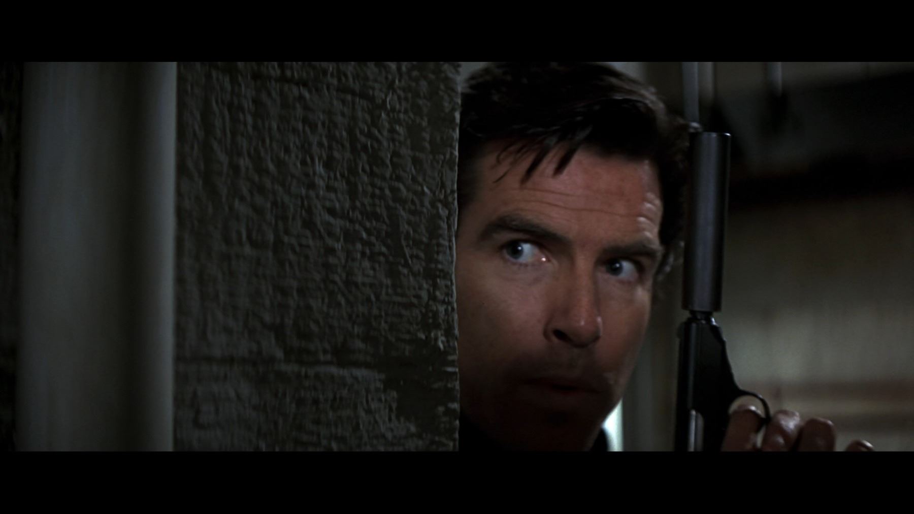 JAMES BOND: GOLDENEYE (1995) - James Bond's (Pierce Brosnan) Hero ...