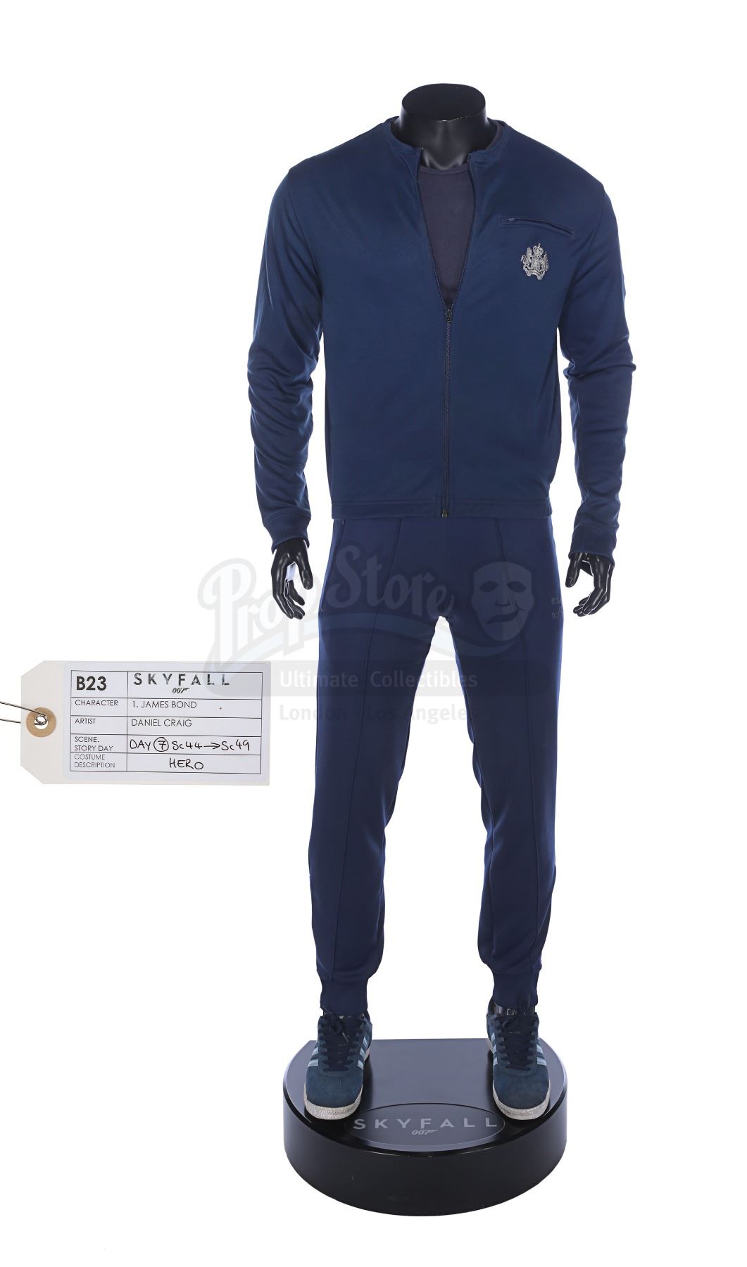 JAMES BOND: SKYFALL (2012) - James Bond's (Daniel Craig) MI6 Training Suit