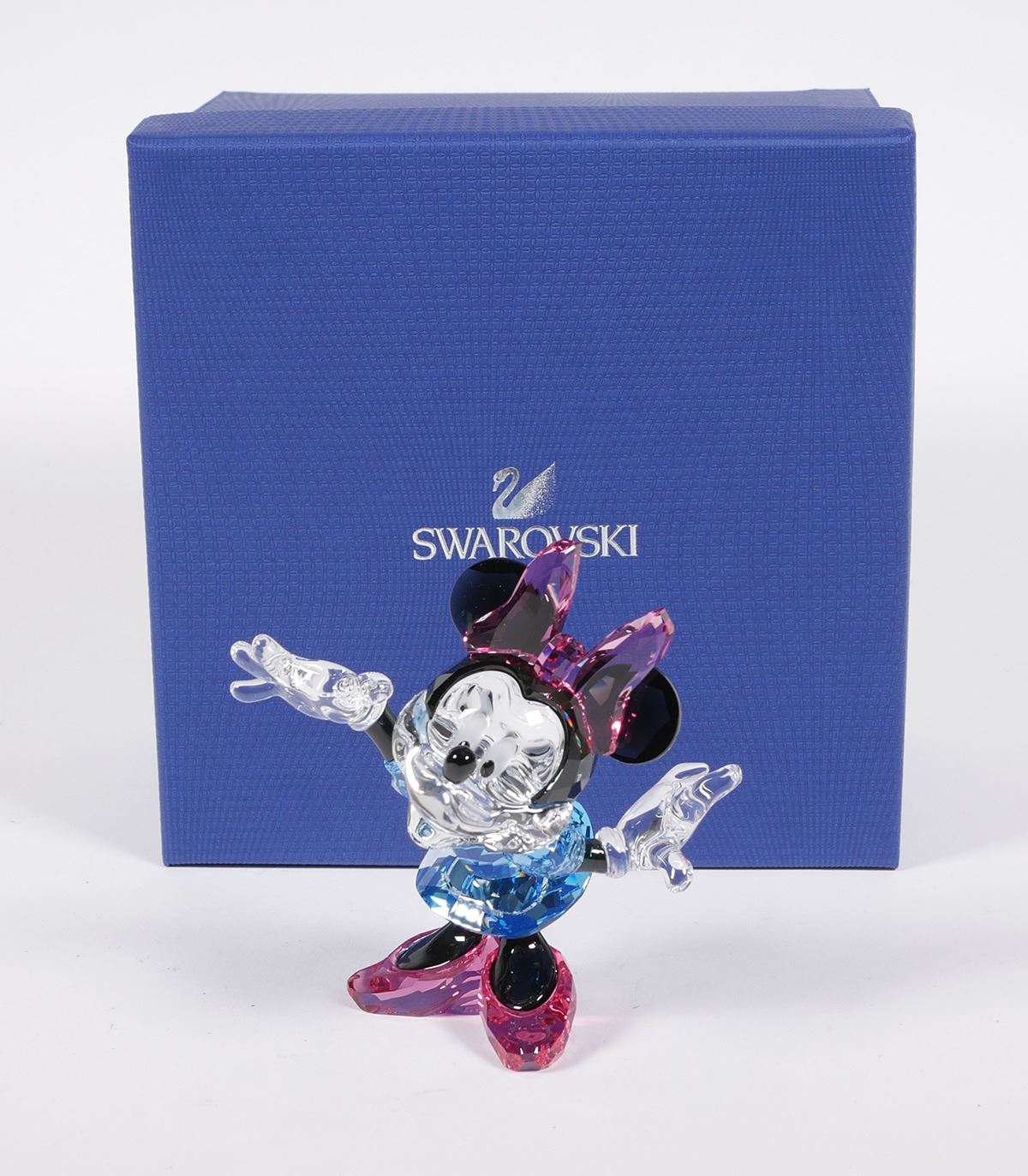 Swarovski Crystal DISNEY MINNIE MOUSE Figurine