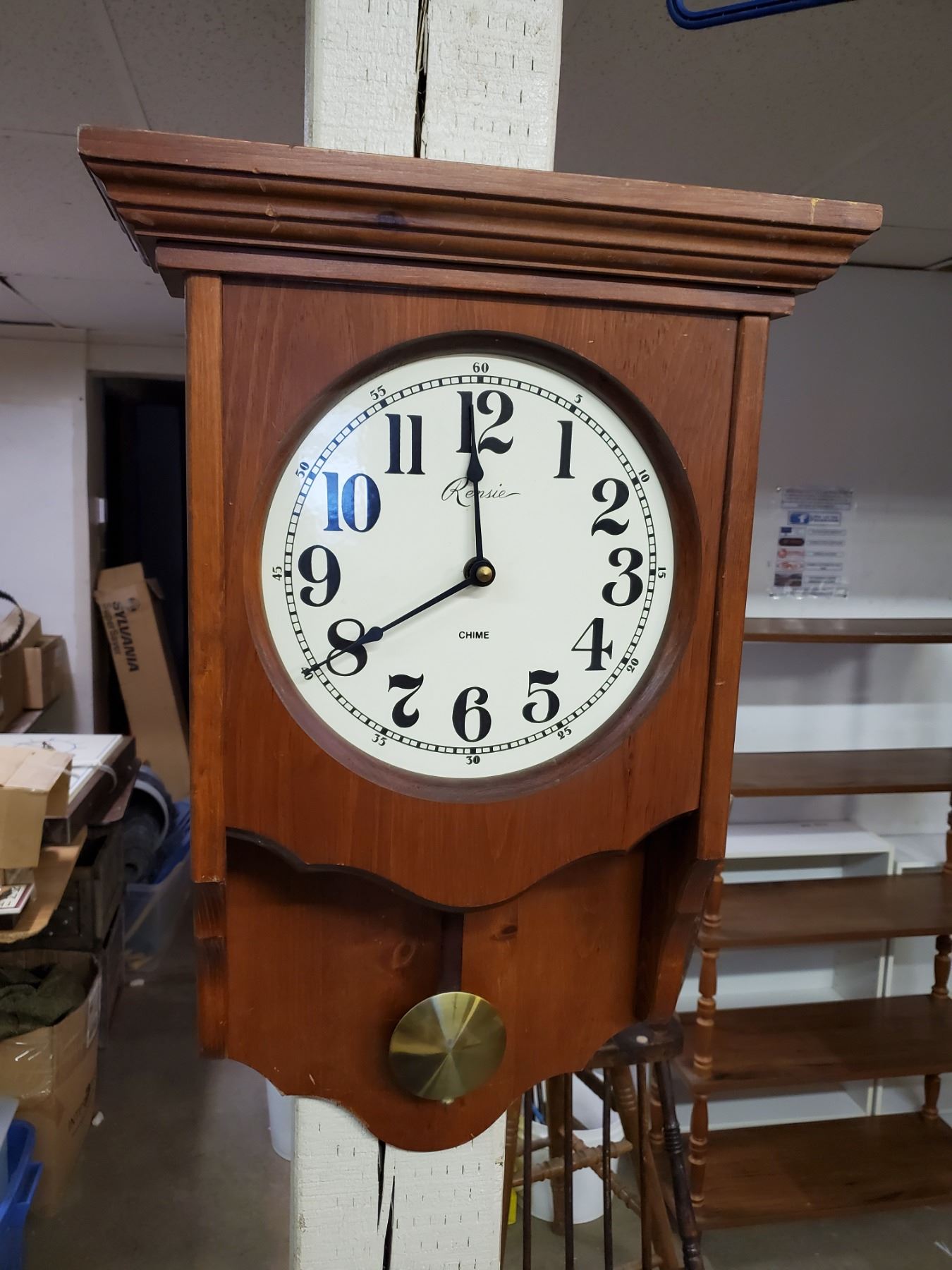 BATTERY OPERATED WALL CHIME CLOCK