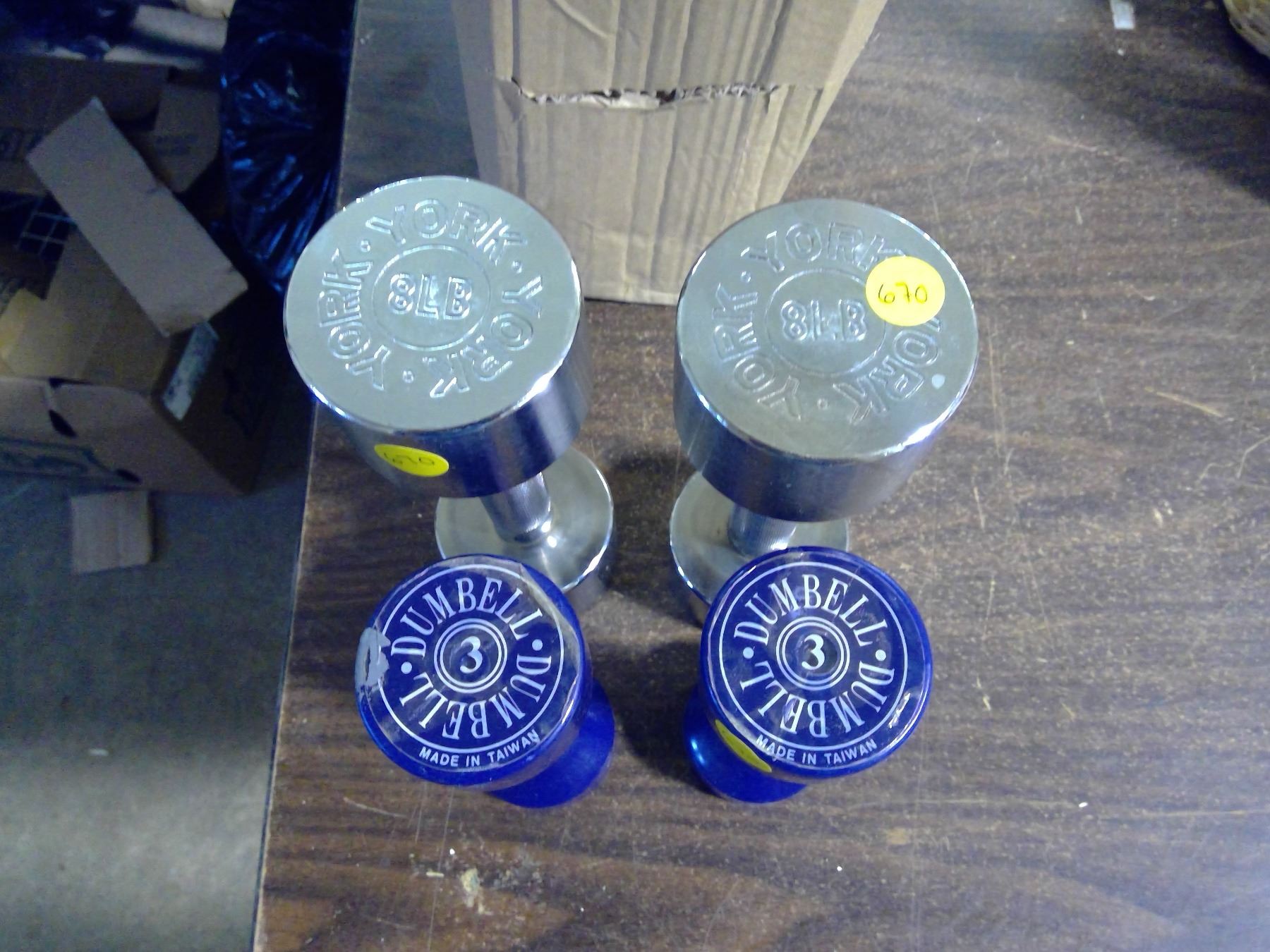 2 8 Lb Weights And 2 3 Lb Weights 2 8 Lb Weights And 2 3 Lb Weights