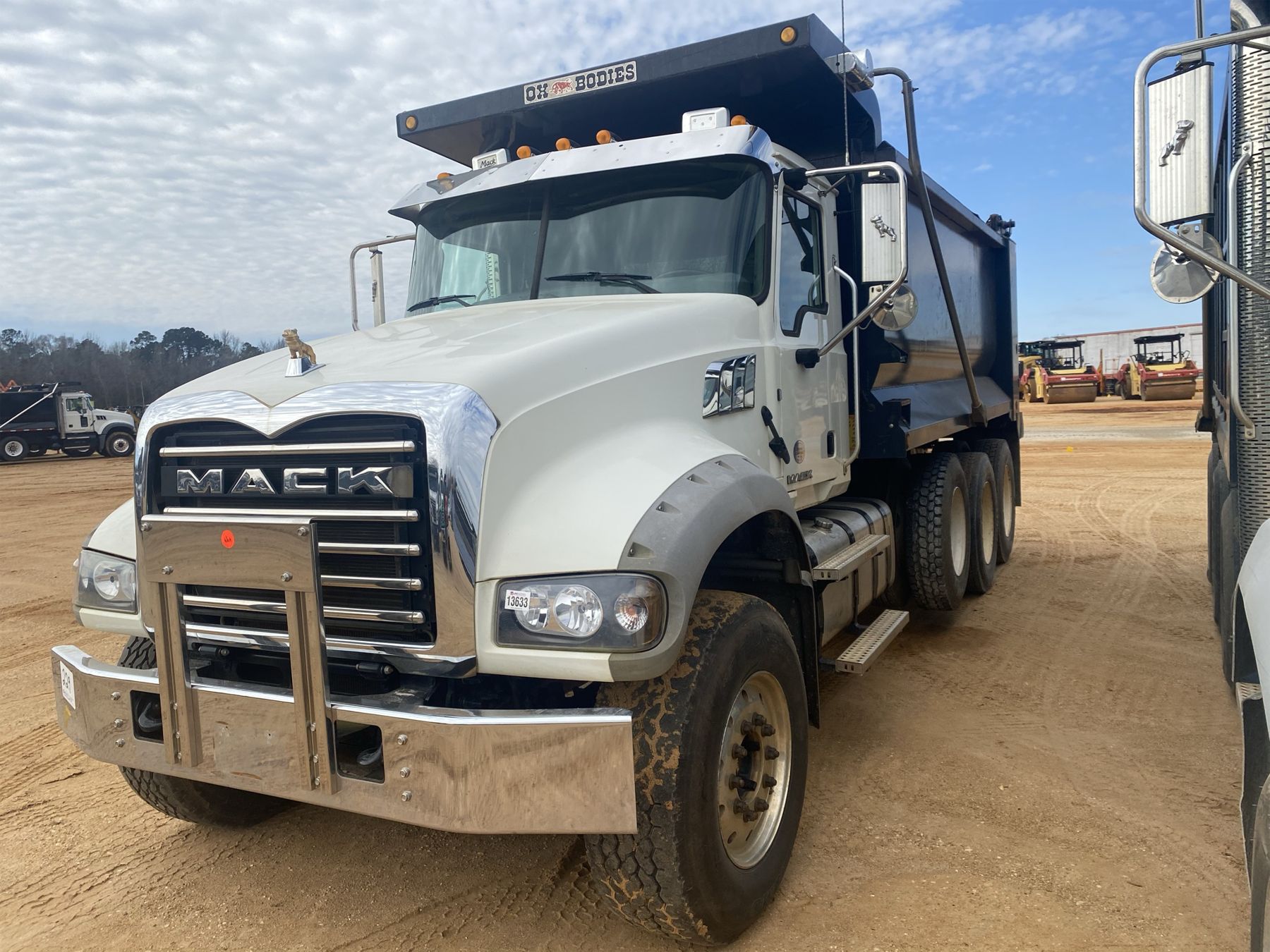 2016 MACK GU713 Dump Truck
