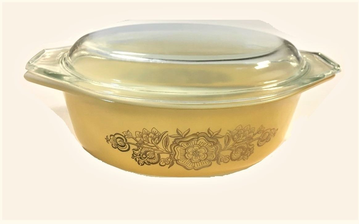 Vintage Pyrex Casserole Dish Gold Flower 1 1/2 Qt