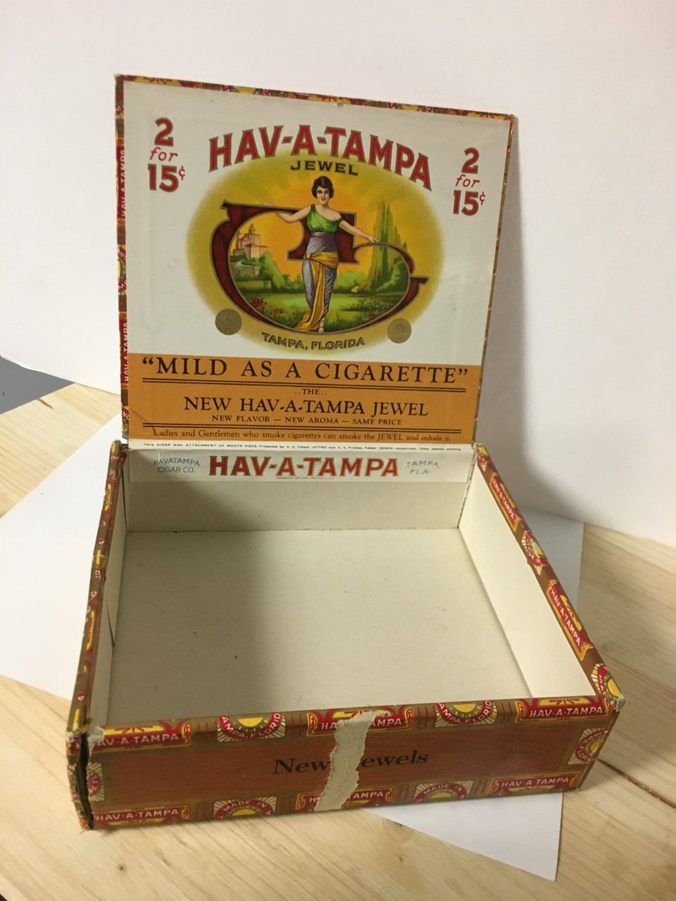 Hav-A-Tampa Cigar Box