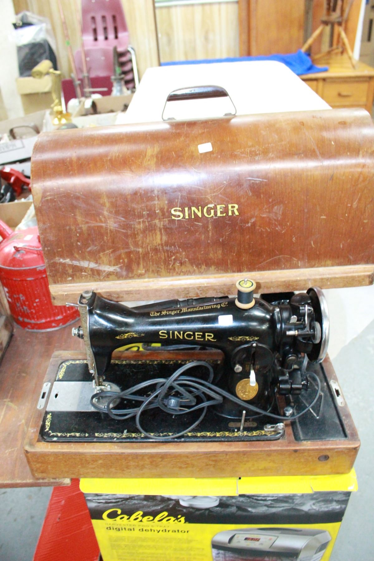 "Singer" Portable Sewing Machine with Case (Electric)