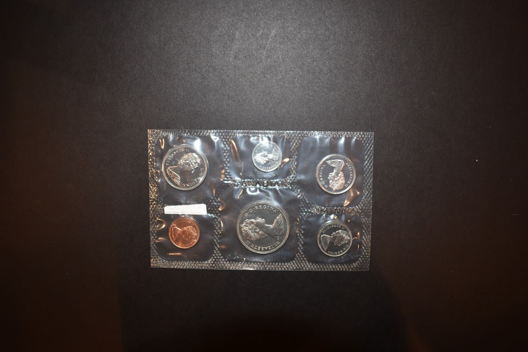 1969 Royal Canadian Mint Uncirculated Coin set with Voyageur Dollar